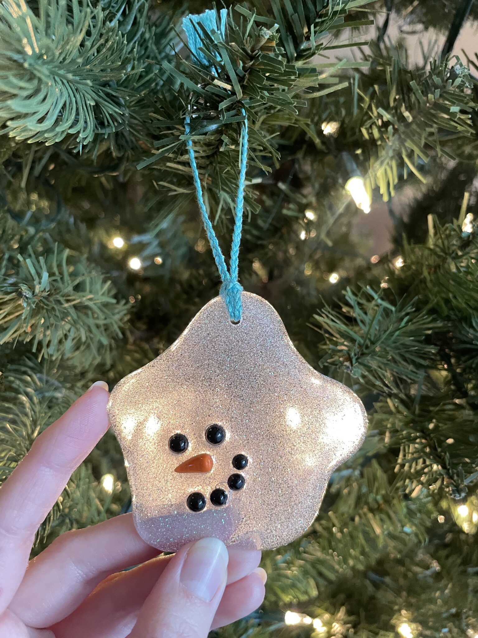 DIY Melted Snowman Epoxy Ornament - Resin Obsession